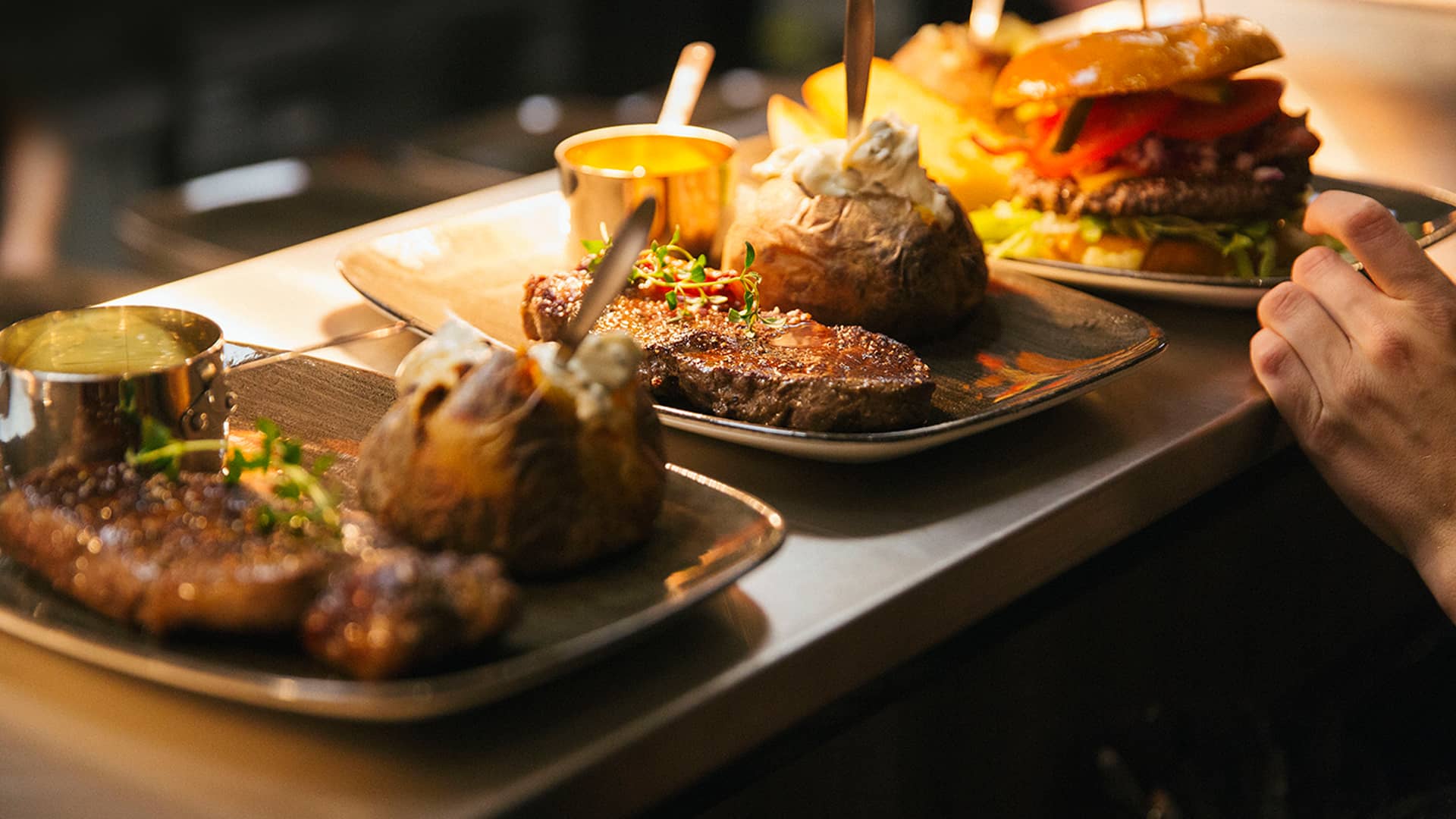 Restaurant Bone's - Get a taste of the old America